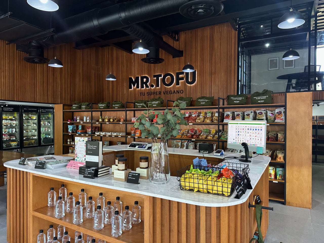 Así luce la tienda más grande de Mr.Tofu en San Pedro Garza García – Mr ...